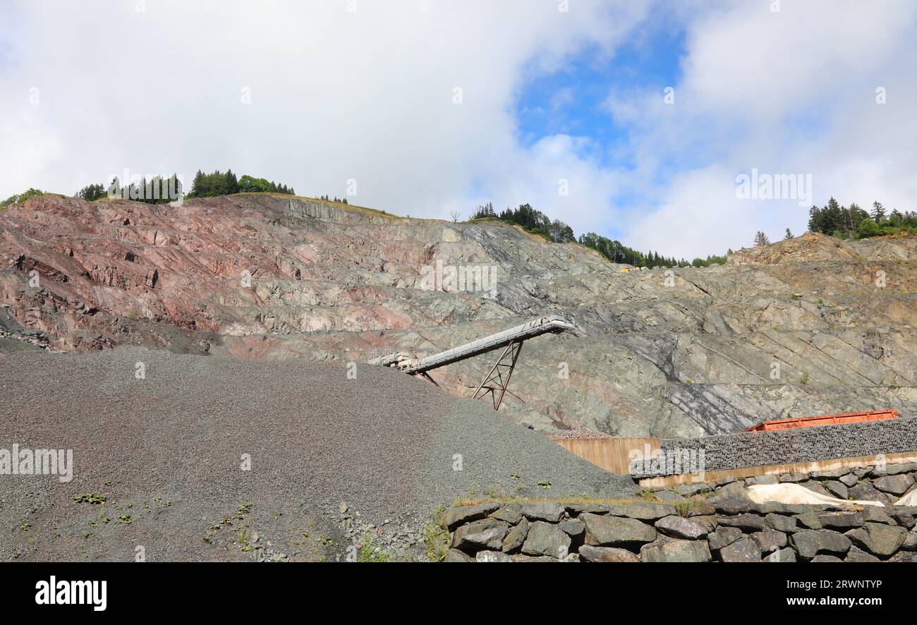 Coke rock mining hi-res stock photography and images - Alamy