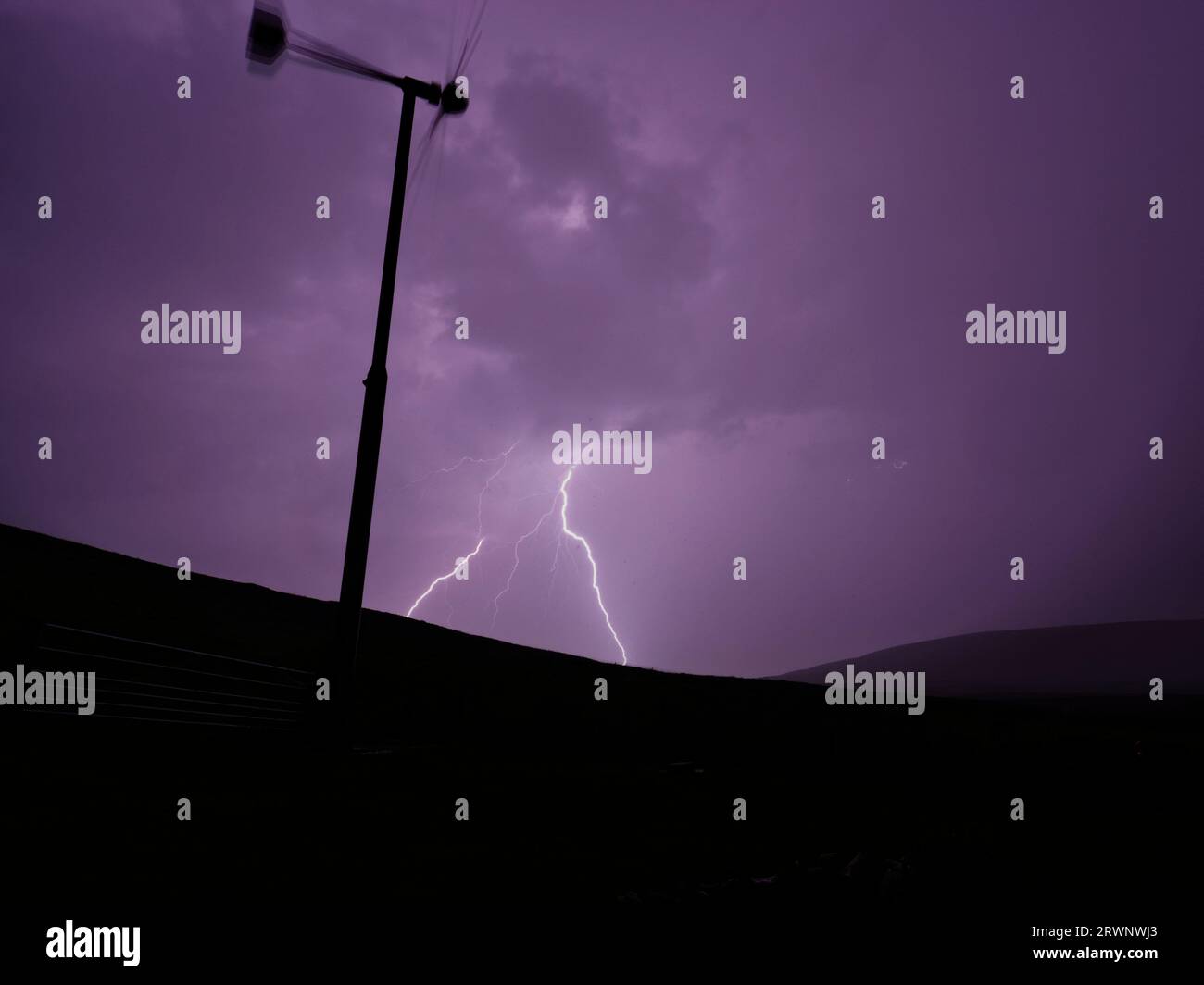 Fork lightning hi-res stock photography and images - Alamy