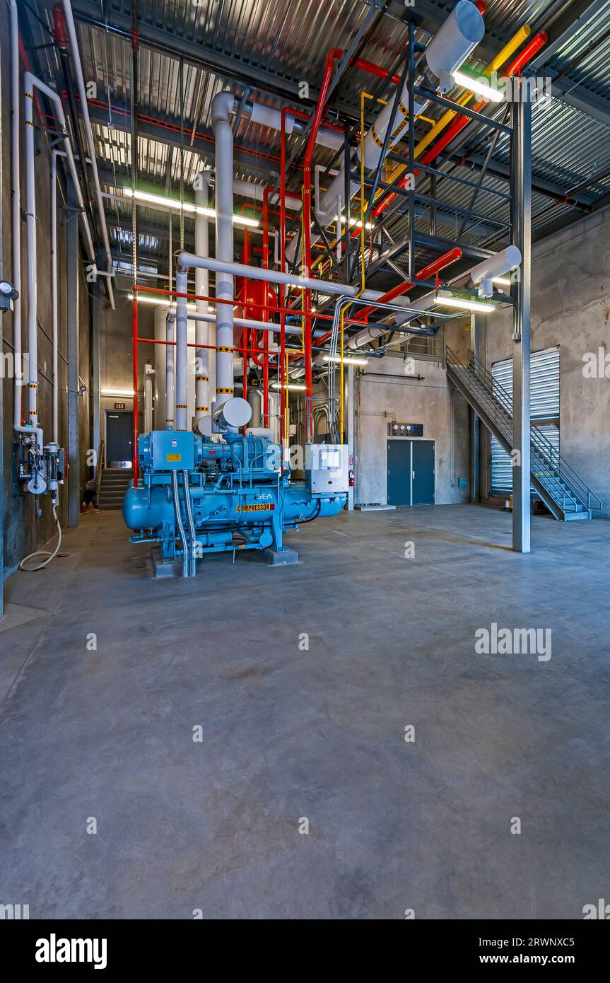 Ammonia compressor hi-res stock photography and images - Alamy