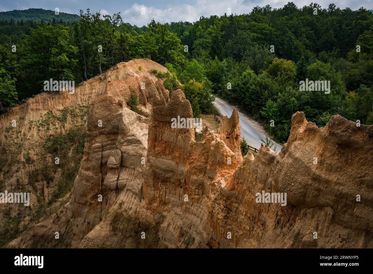 Pjescane piramide hi-res stock photography and images - Alamy