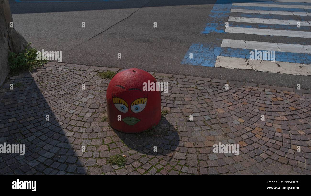 Painted bollard hi-res stock photography and images - Alamy