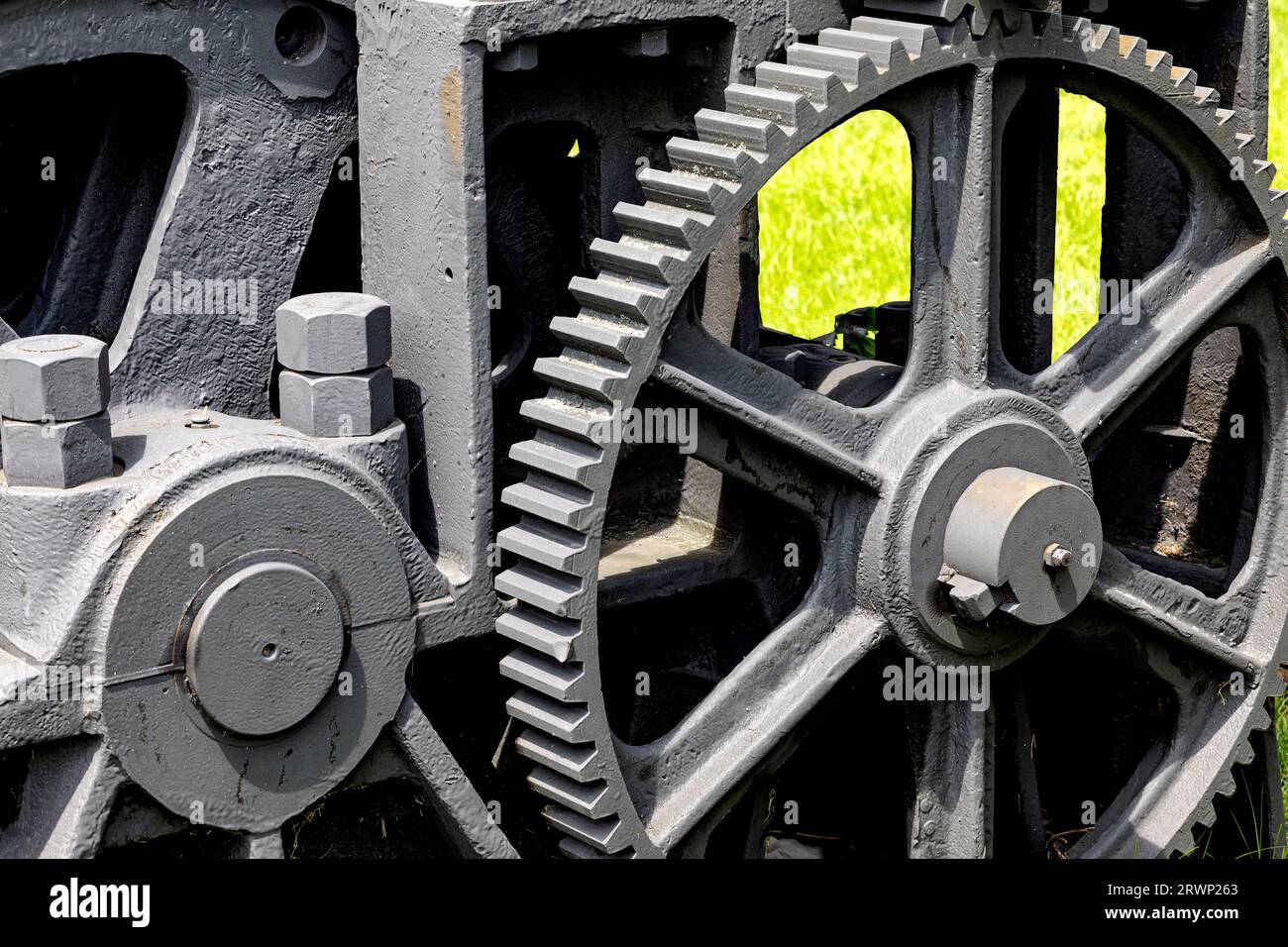 Antique machinery gears hi-res stock photography and images - Alamy