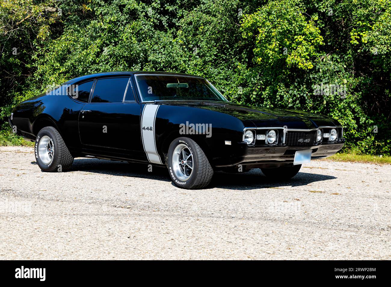 1968 Oldsmobile 442 on pavement Stock Photo - Alamy