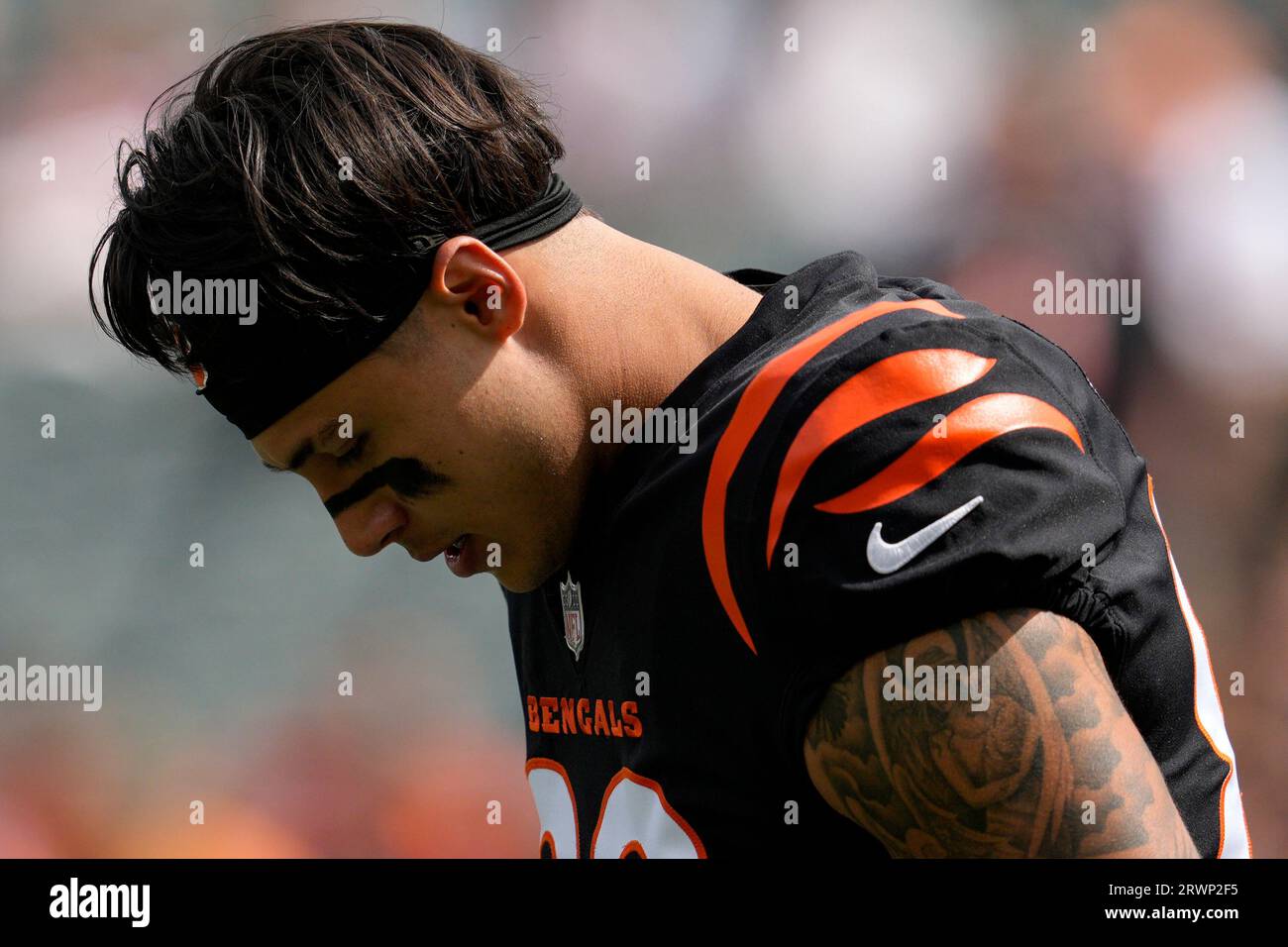 Cincinnati Bengals wide receiver Andrei Iosivas warms up during an NFL ...