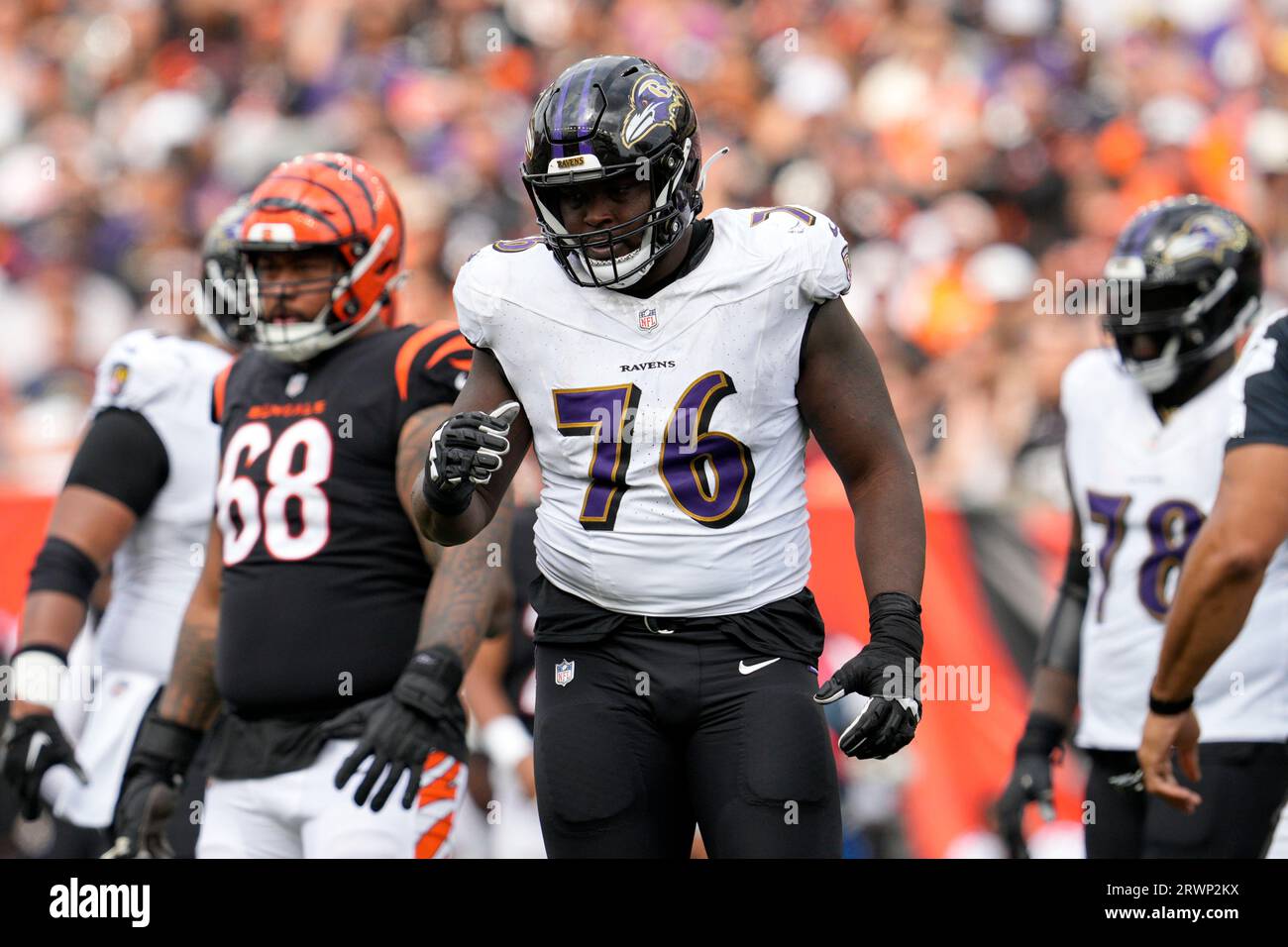 Baltimore Ravens guard John Simpson (76) plays during an NFL football ...