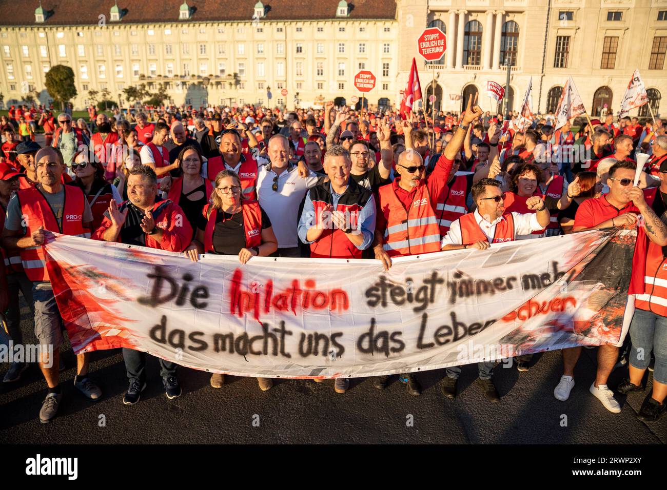 Vienna, Austria. 20 September 2023. „Hand in Hand gegen die Teuerung ...