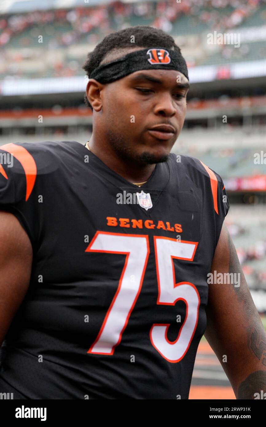 Cincinnati Bengals offensive tackle Orlando Brown Jr. walks to the ...