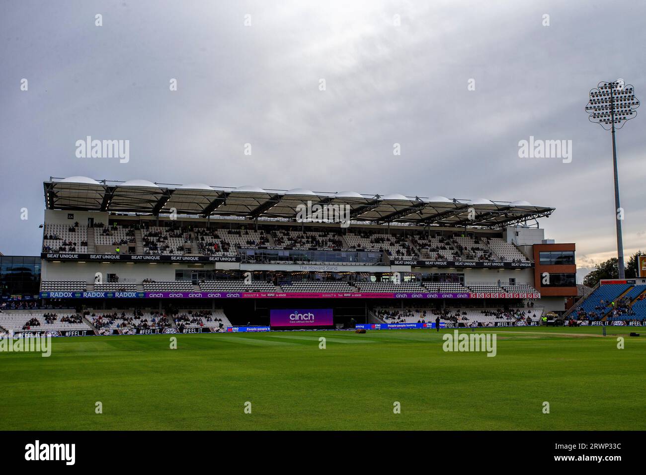 Headingley cricket stand hi-res stock photography and images - Alamy