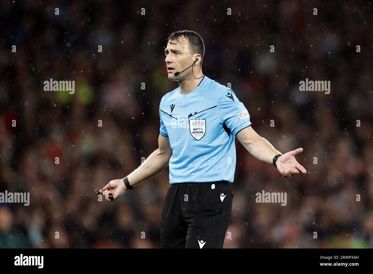 LONDON - Referee Felix Zwayer during the UEFA Champions League match ...