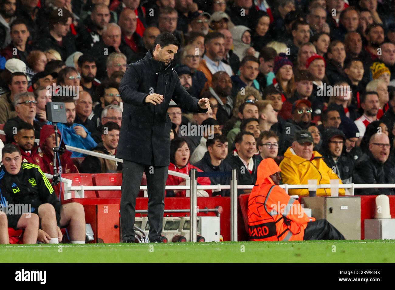 London, UK. 20th Sep, 2023. LONDON, UNITED KINGDOM - SEPTEMBER 20: Headcoach Mikel Arteta of ...