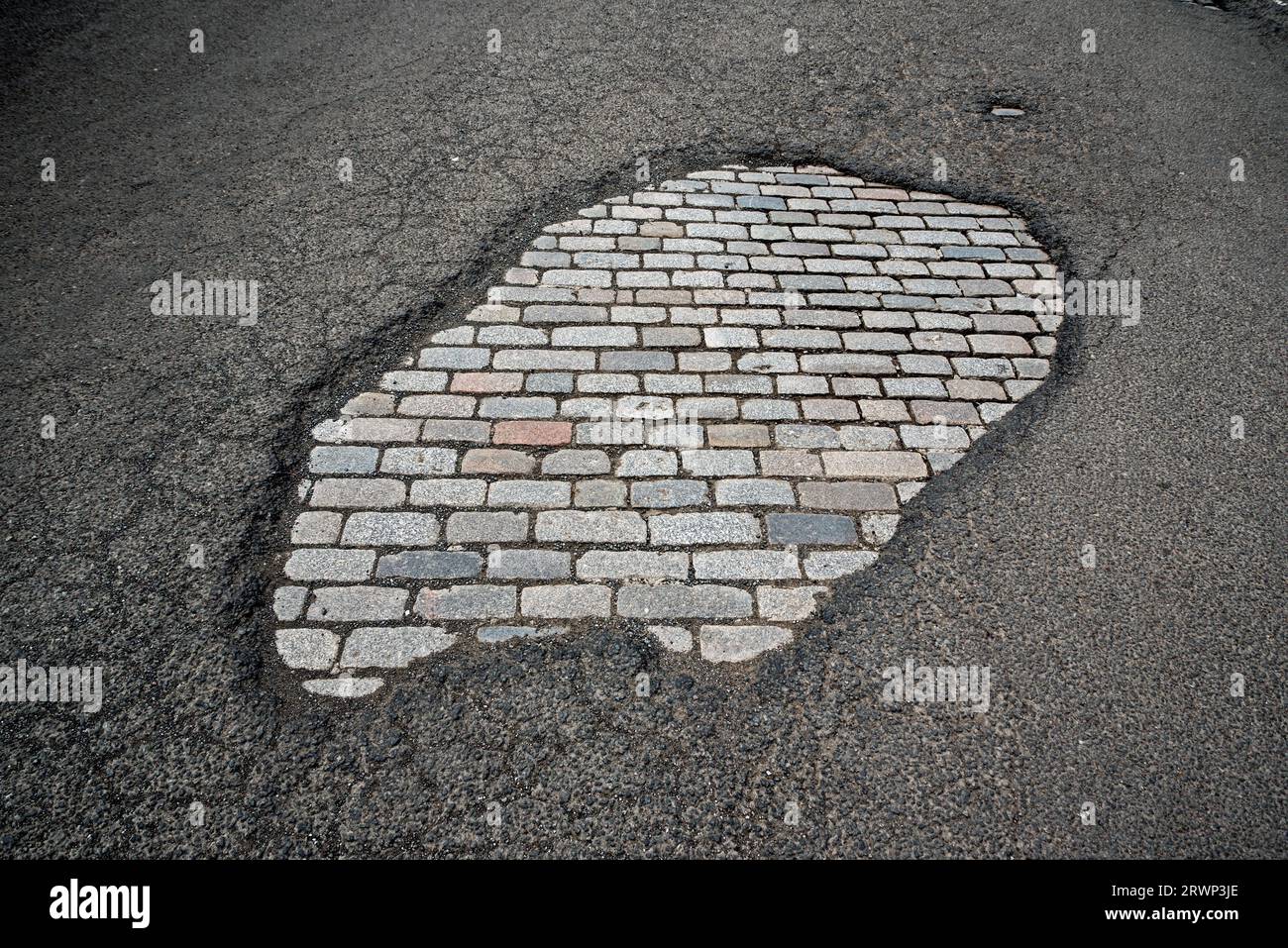 Worn cobbles hi-res stock photography and images - Alamy
