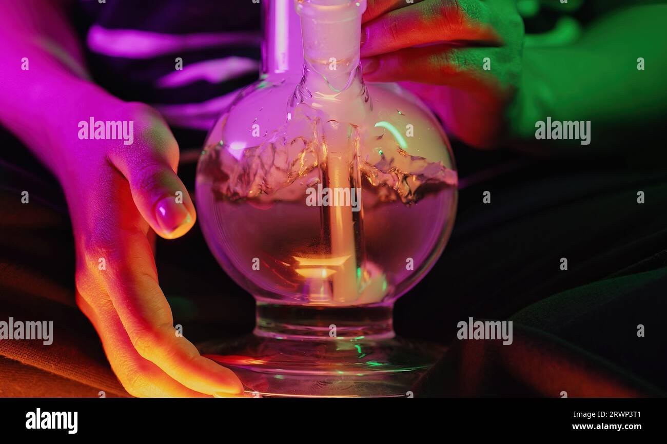 Marijuana 4k hi-res stock photography and images - Alamy