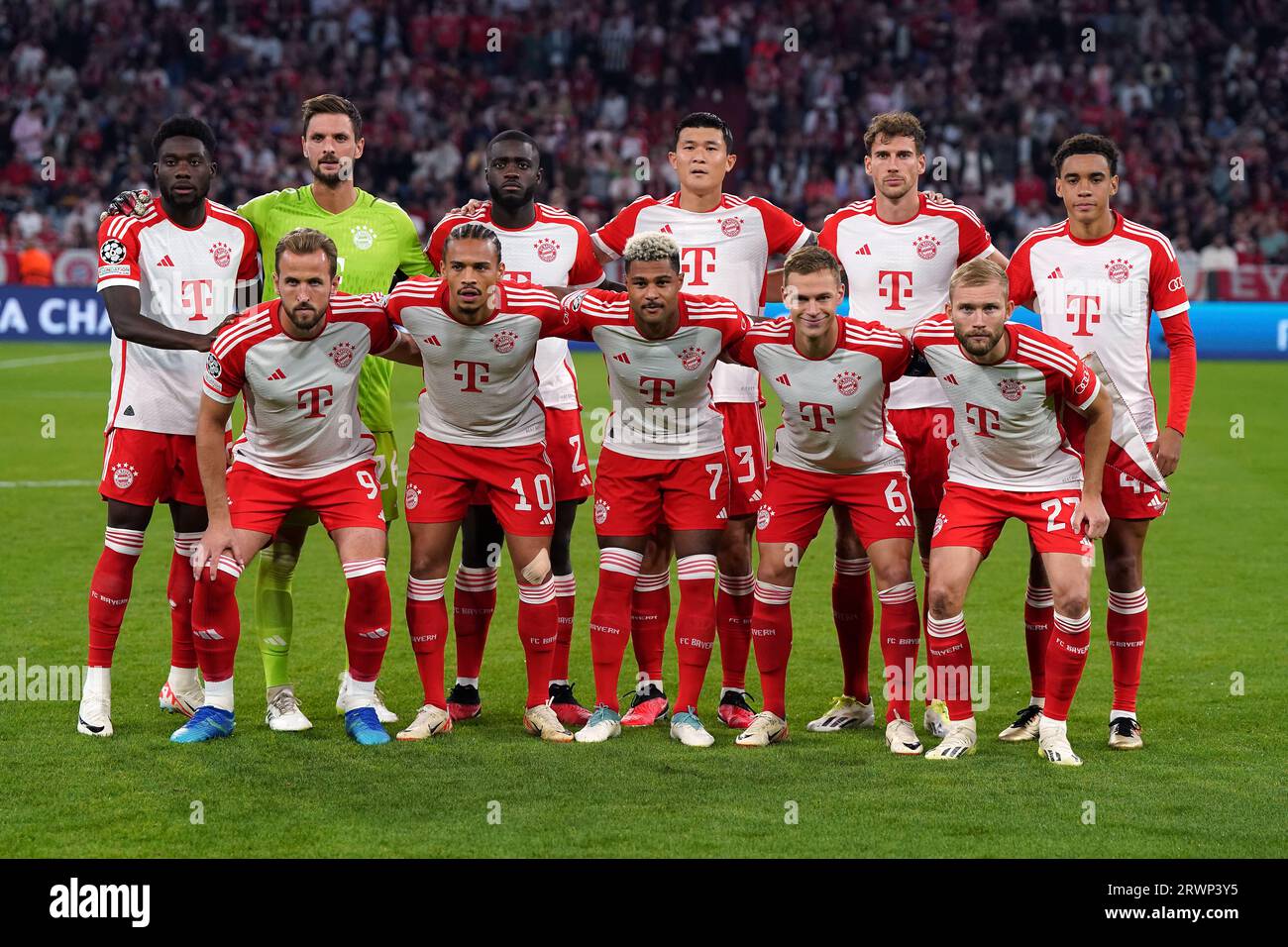 Bayern Munich starting line up - Front Row; Harry Kane, Leroy Sane ...