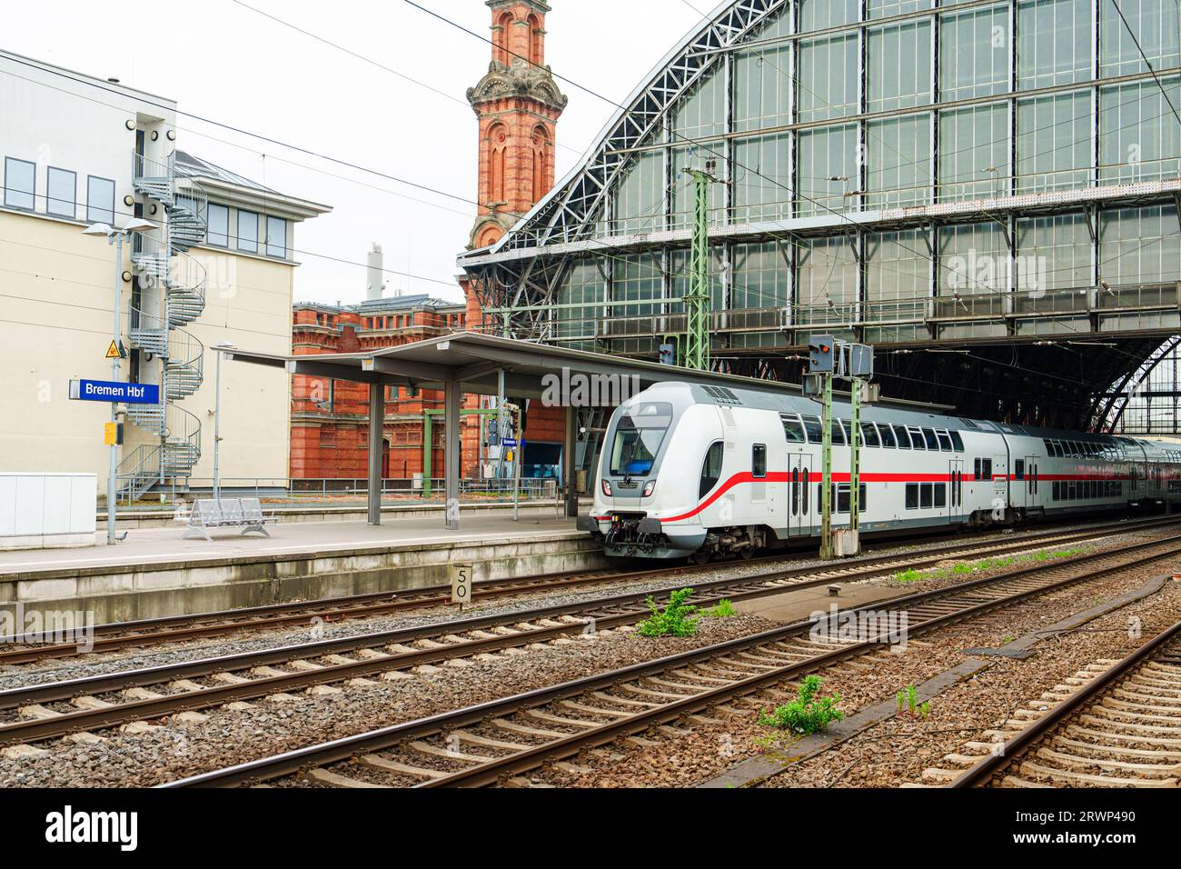 Train Arrival at Bremen, Germany, Bremen Main Train Station, Hbf, Hauptbahnhof Stock Photo - Alamy