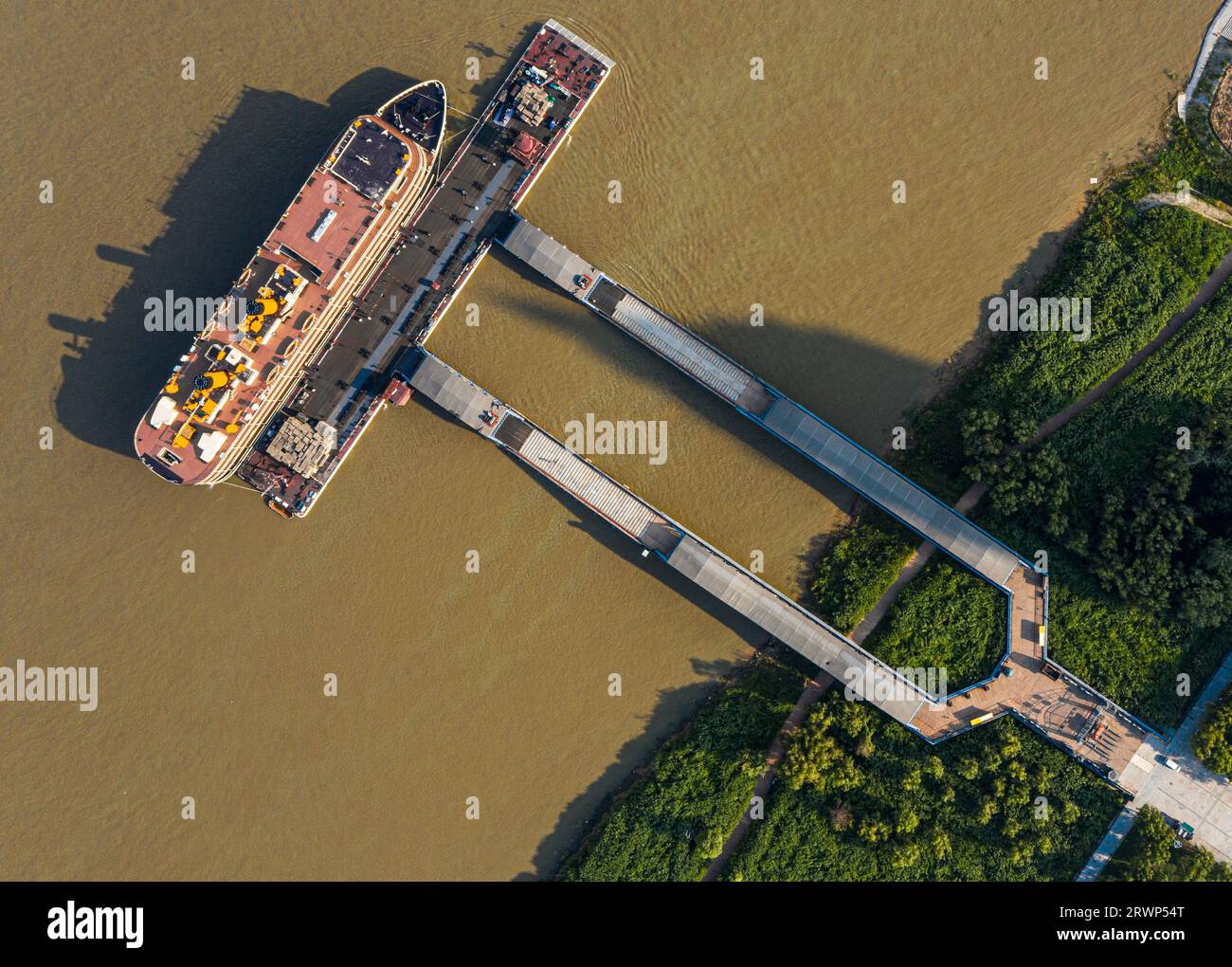 Bow vessel navigating river hi-res stock photography and images - Alamy