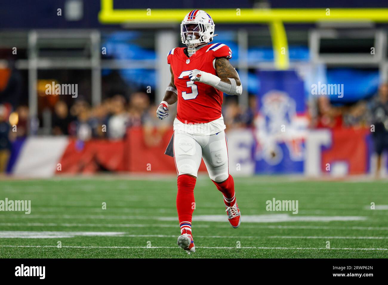 New England Patriots linebacker Mack Wilson Sr. (3) runs during the ...
