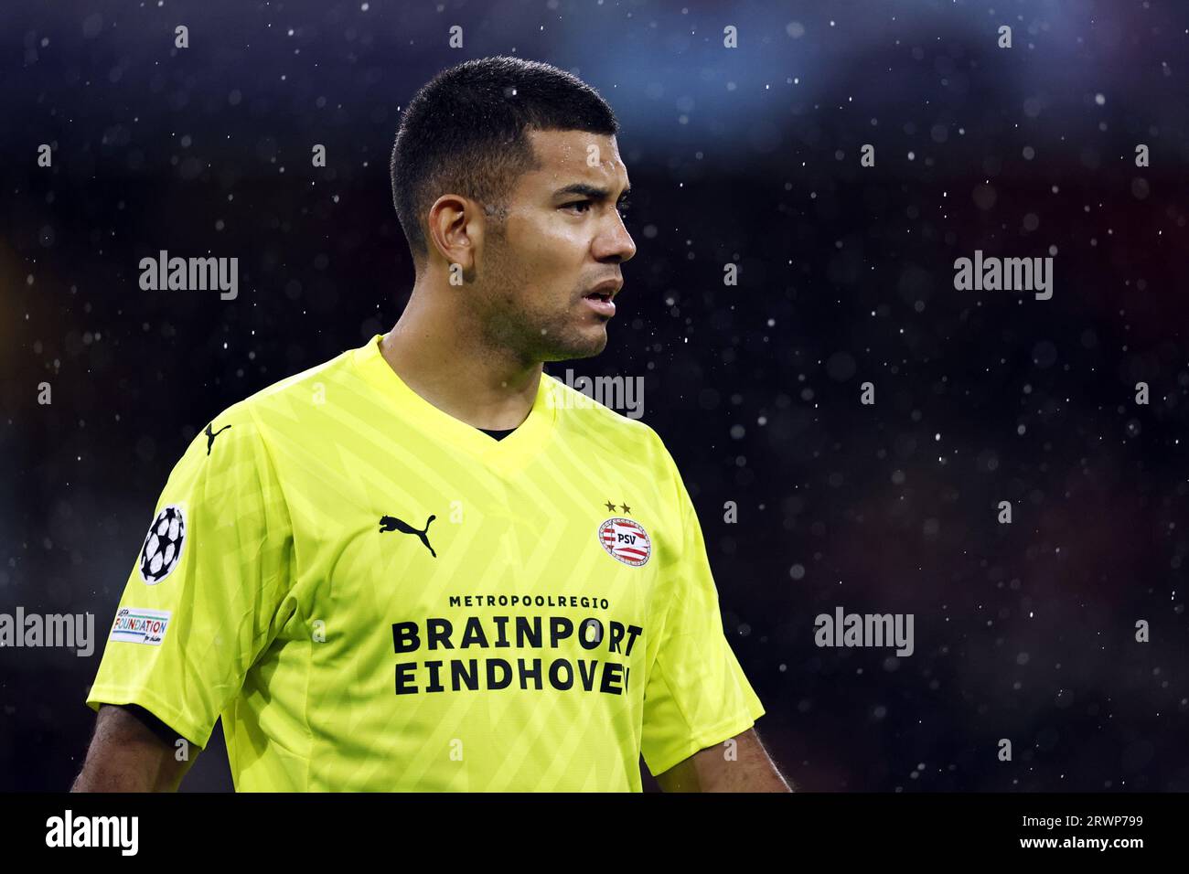 Walter benitez psv champions league hi-res stock photography and images ...