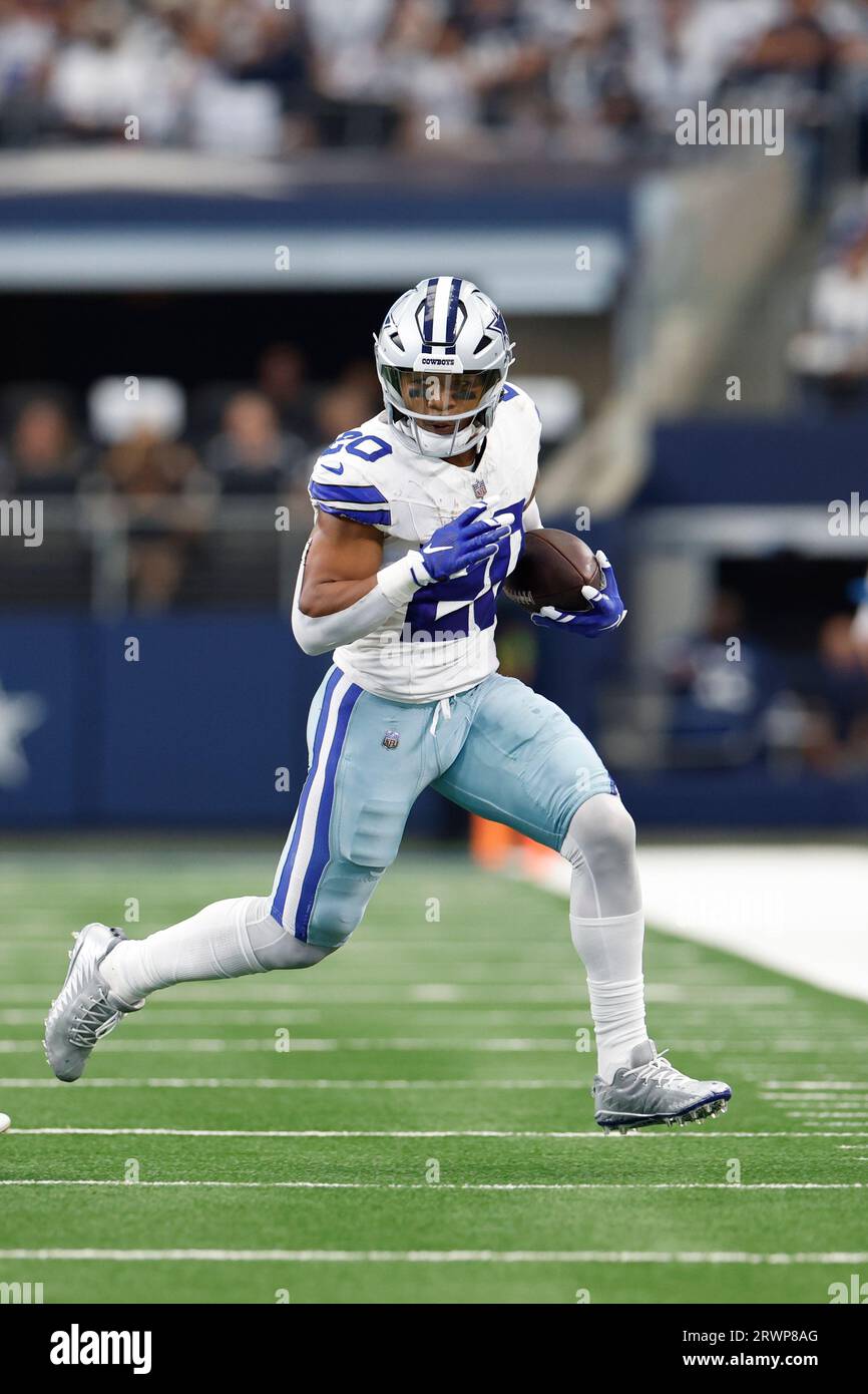 Dallas Cowboys running back Tony Pollard (20) carries the ball during ...