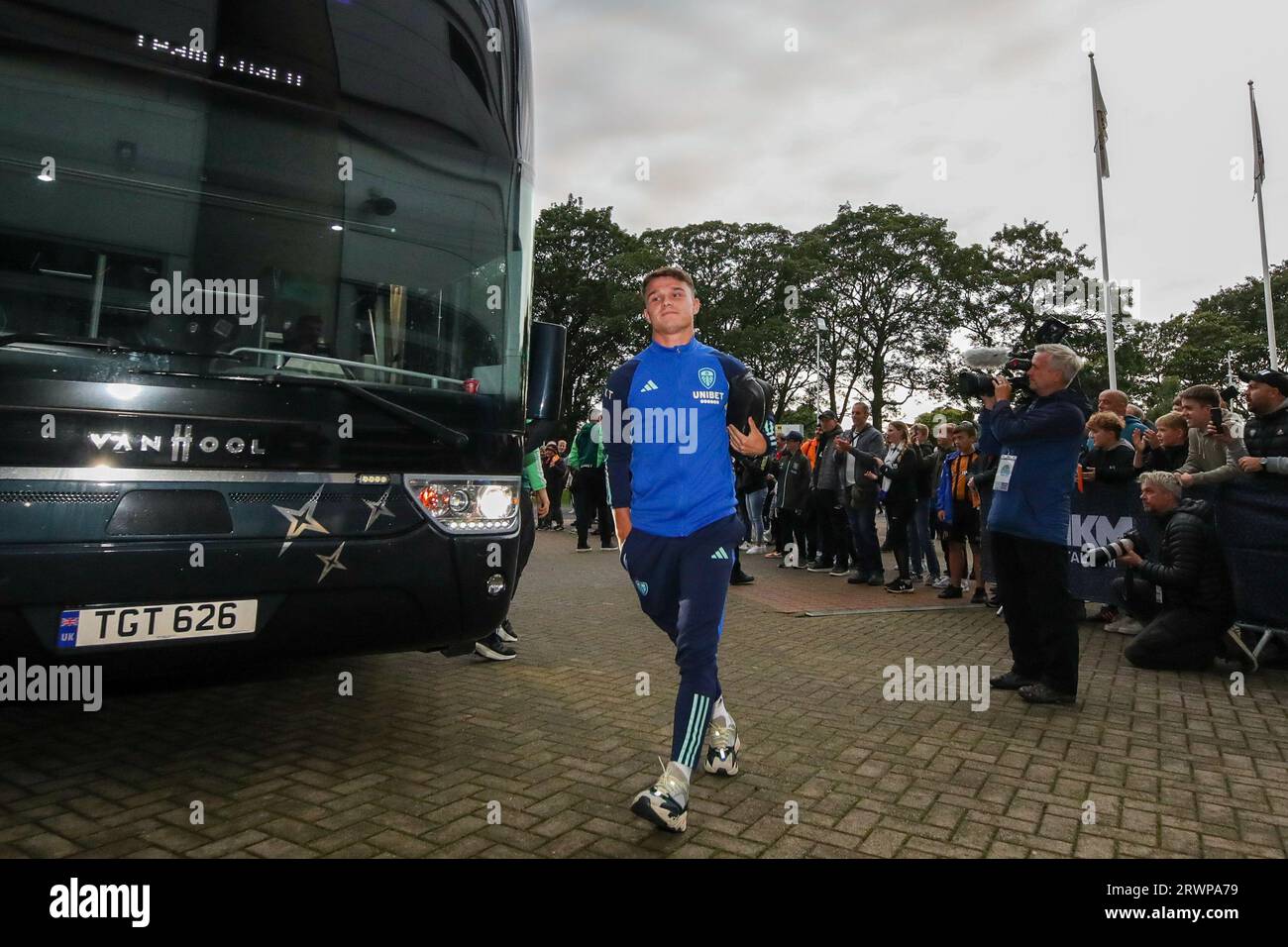 Jamie Shackleton #17 of Leeds United arrives at The MKM Stadium ahead ...