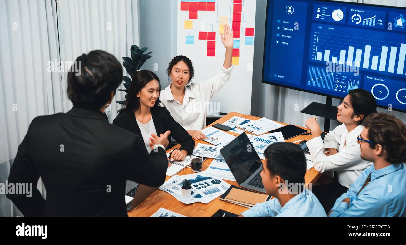 Insightful discussion hi-res stock photography and images - Alamy