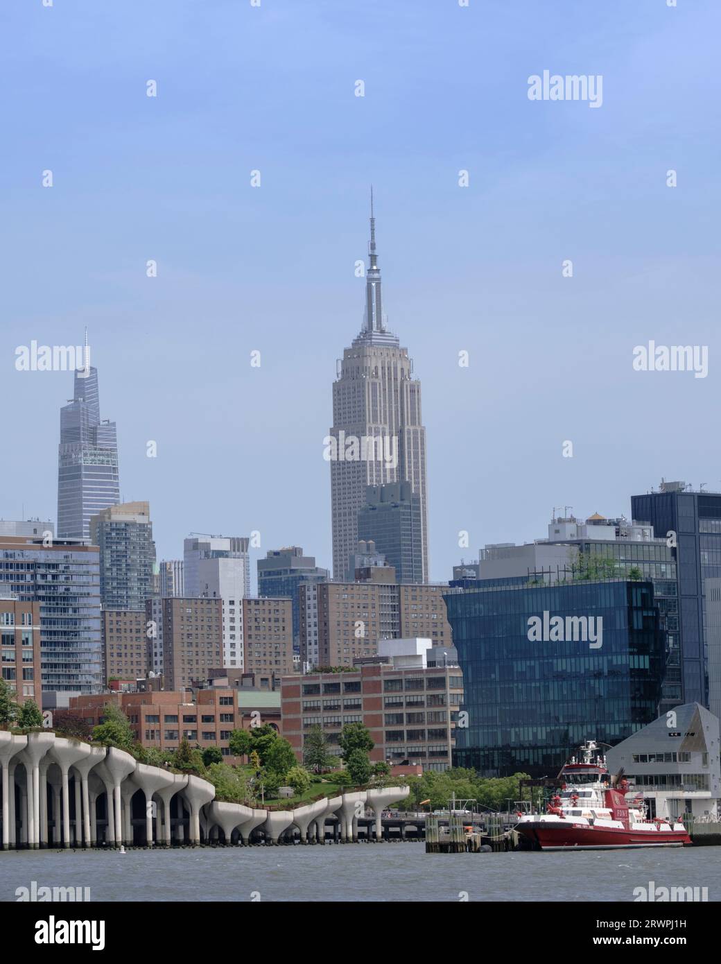 USA, New York, Hudson River, Manhattan Skyline from the East with the ...