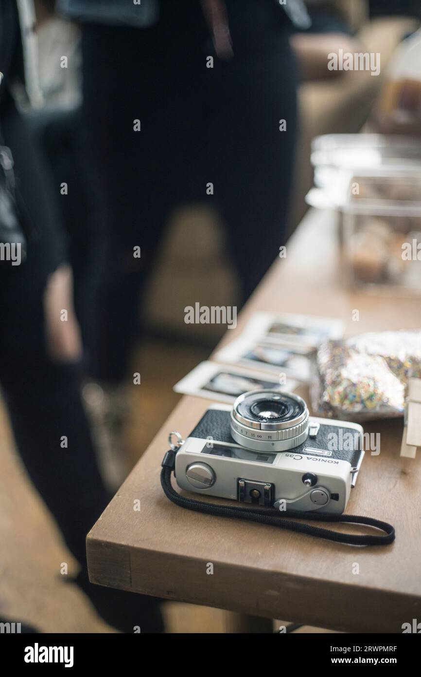 Class photo shoot hi-res stock photography and images - Alamy