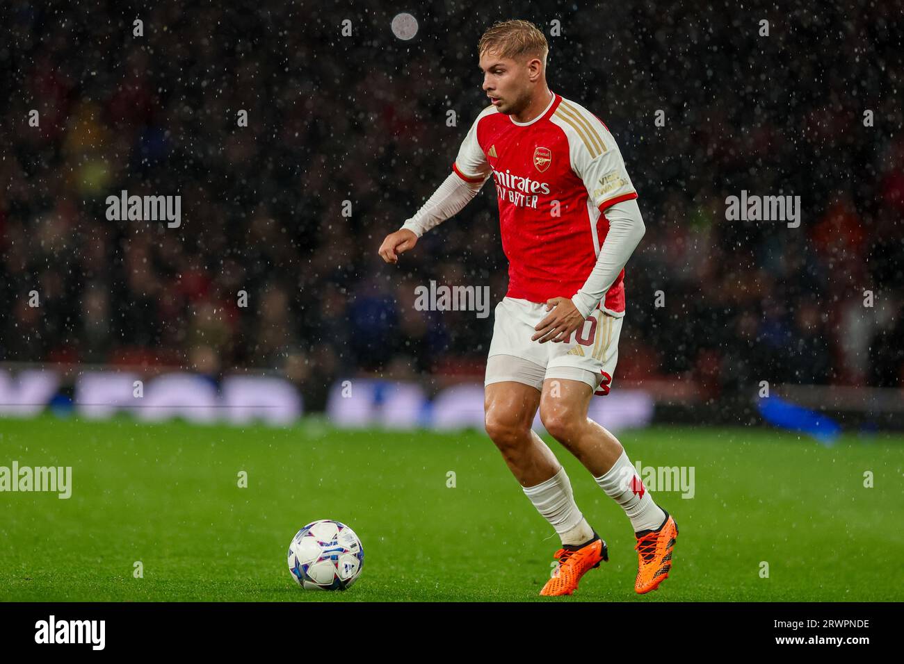 London, UK. 20th Sep, 2023. LONDON, UNITED KINGDOM - SEPTEMBER 20: Emile Smith Rowe of Arsenal ...