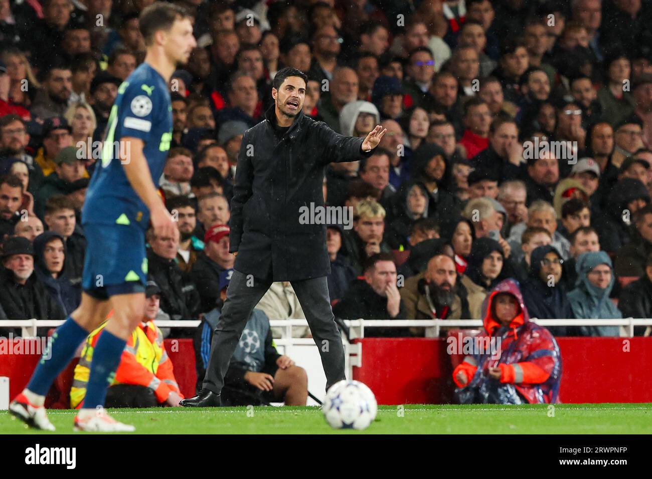 London, UK. 20th Sep, 2023. LONDON, UNITED KINGDOM - SEPTEMBER 20: Headcoach Mikel Arteta of ...