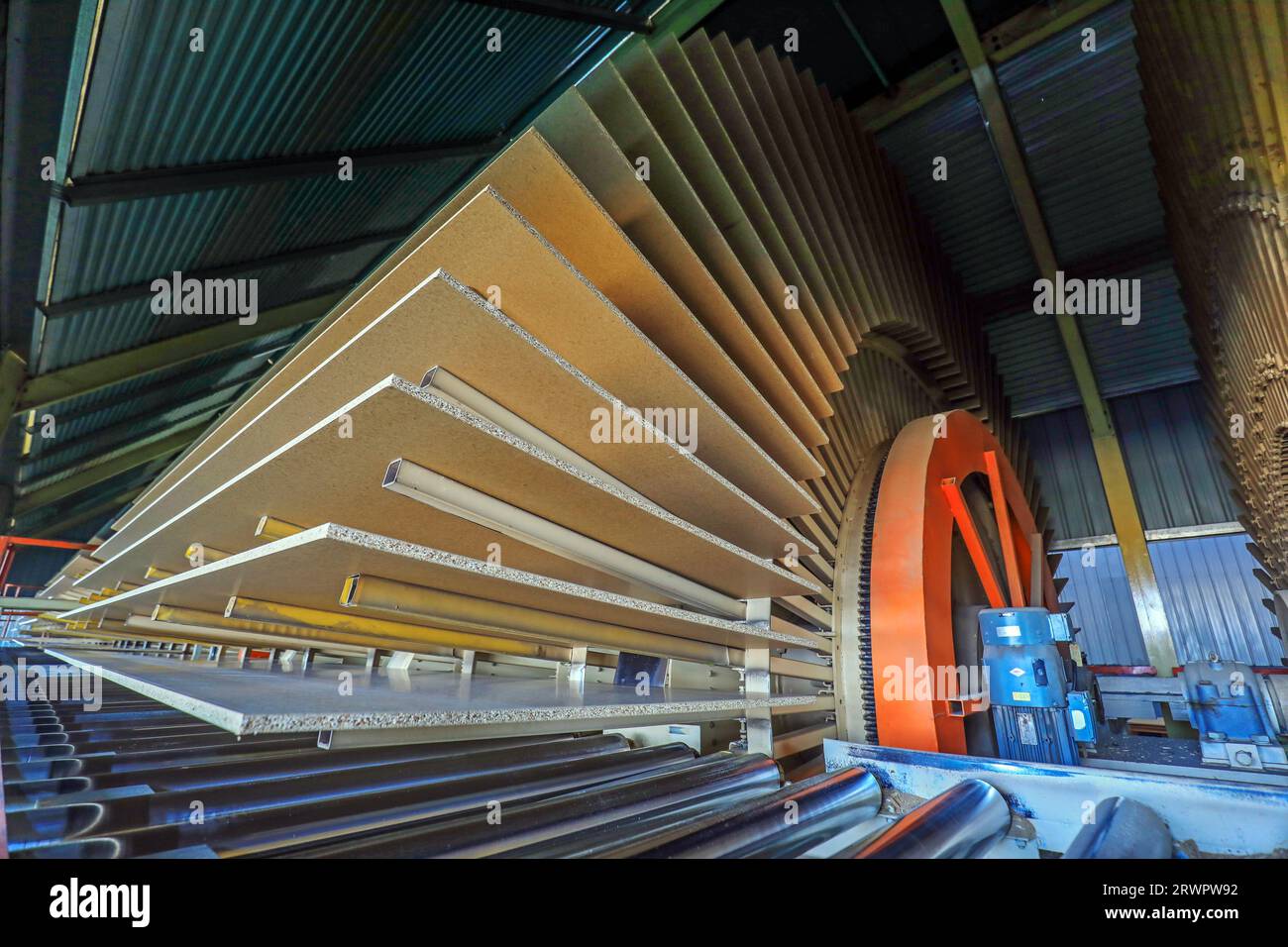 Particleboard production hi-res stock photography and images - Alamy