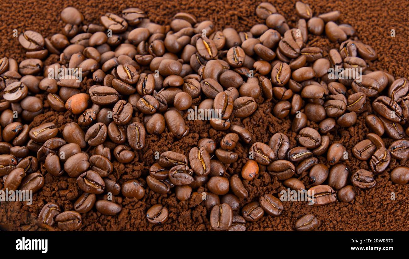 Roasted Coffee bean texture background Stock Photo - Alamy