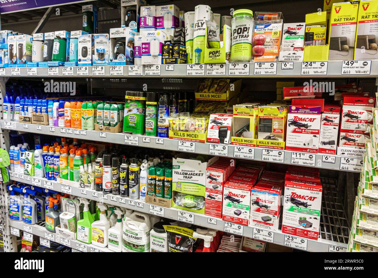 Pesticides shop hi-res stock photography and images - Alamy