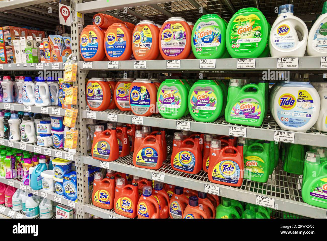 Tide detergent box hi-res stock photography and images - Alamy