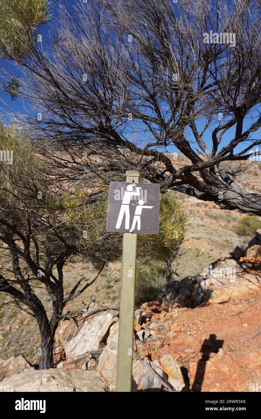 sign indicating a viewpoint or lookout point on a hiking trail in ...