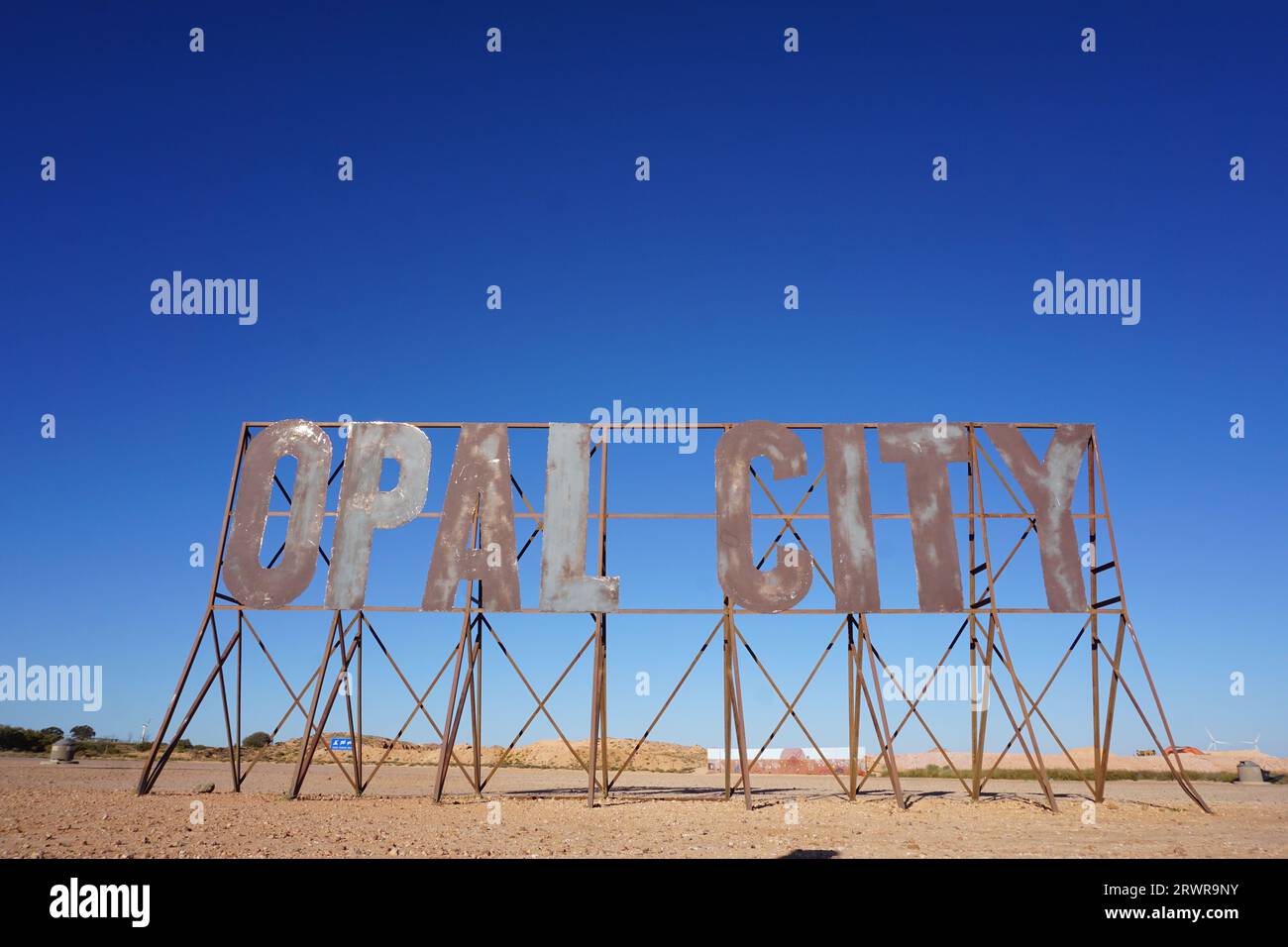Opal city sign hi-res stock photography and images - Alamy