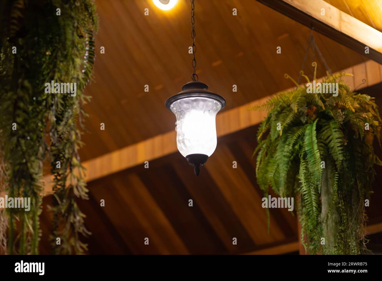 Old pendant light hi-res stock photography and images - Alamy