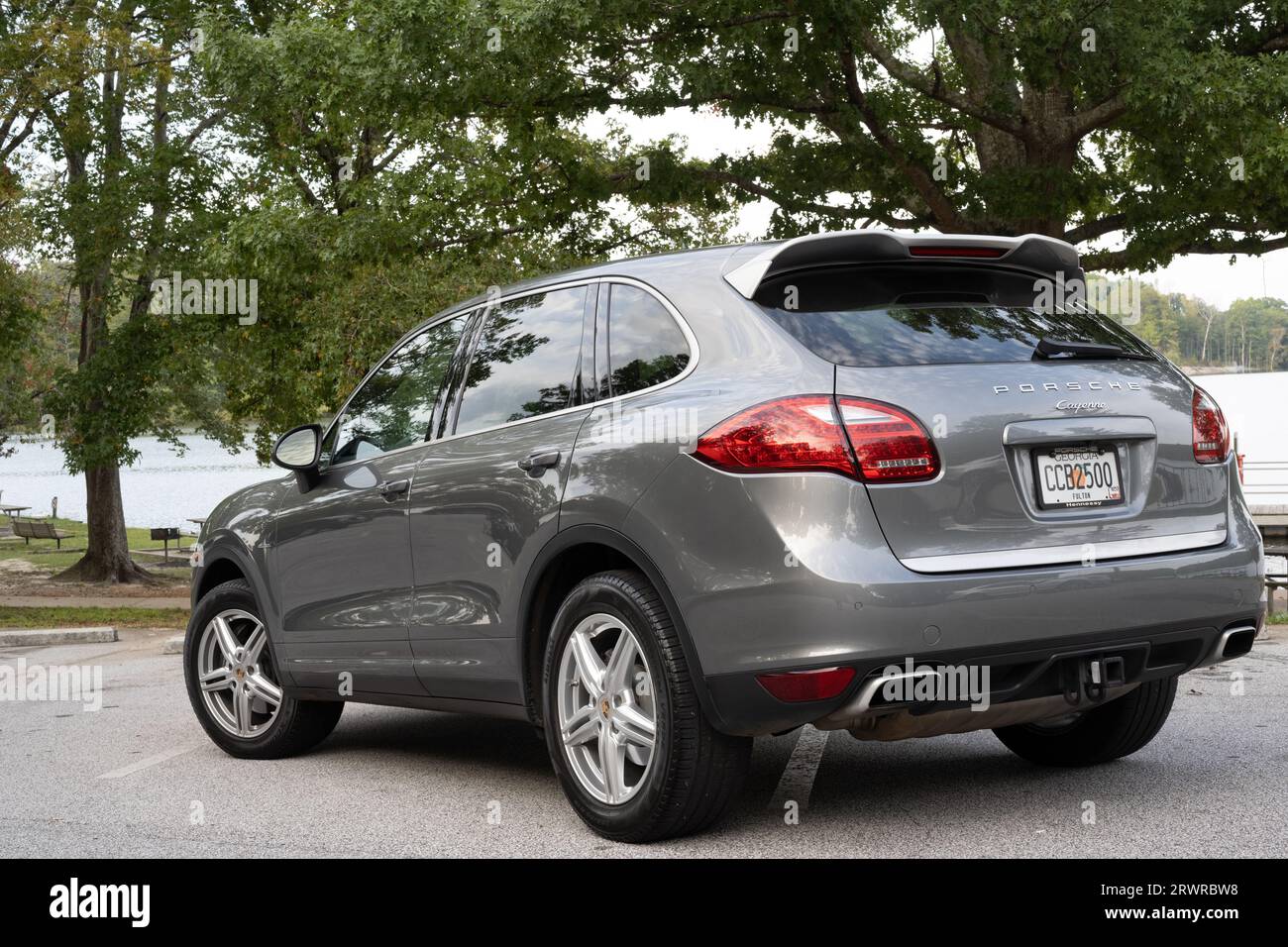 Porsche cayenne diesel platinum hi-res stock photography and images - Alamy