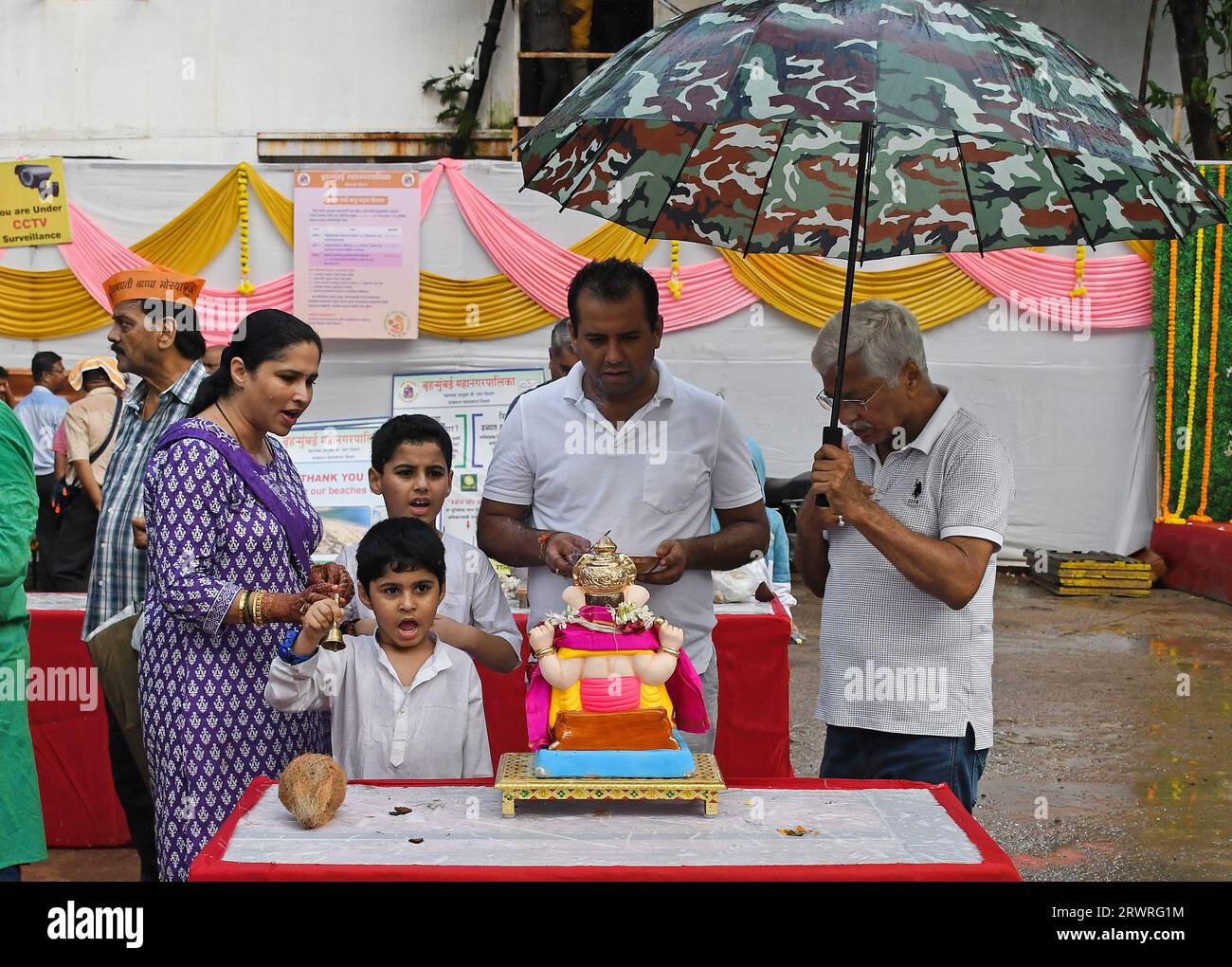 Eco friendly hindu festival hi-res stock photography and images - Alamy