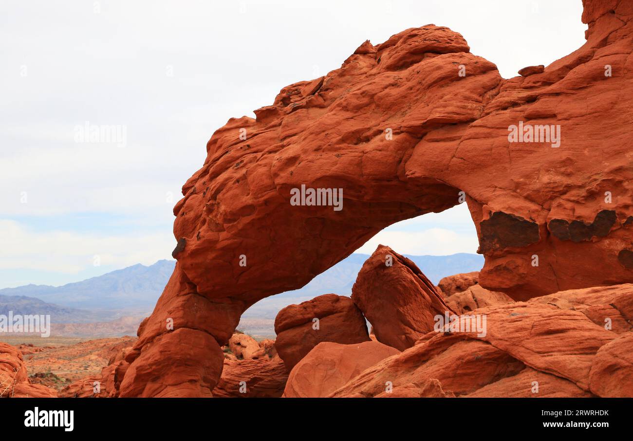 Natural arch - Valley of Fire State Park, Nevada Stock Photo - Alamy