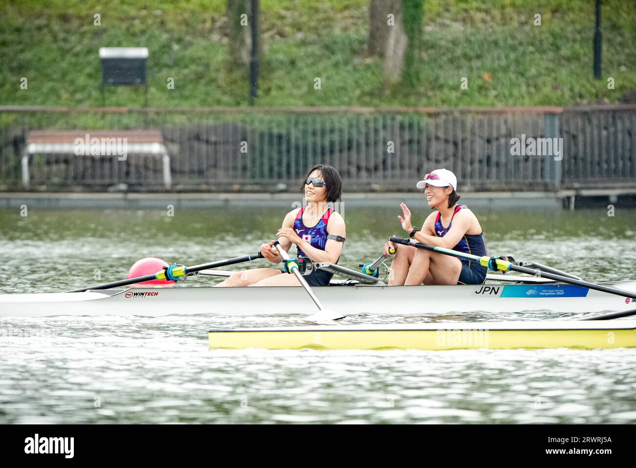Hangzhou, China's Zhejiang Province. 21st Sep, 2023. Kakishima Urara (R ...