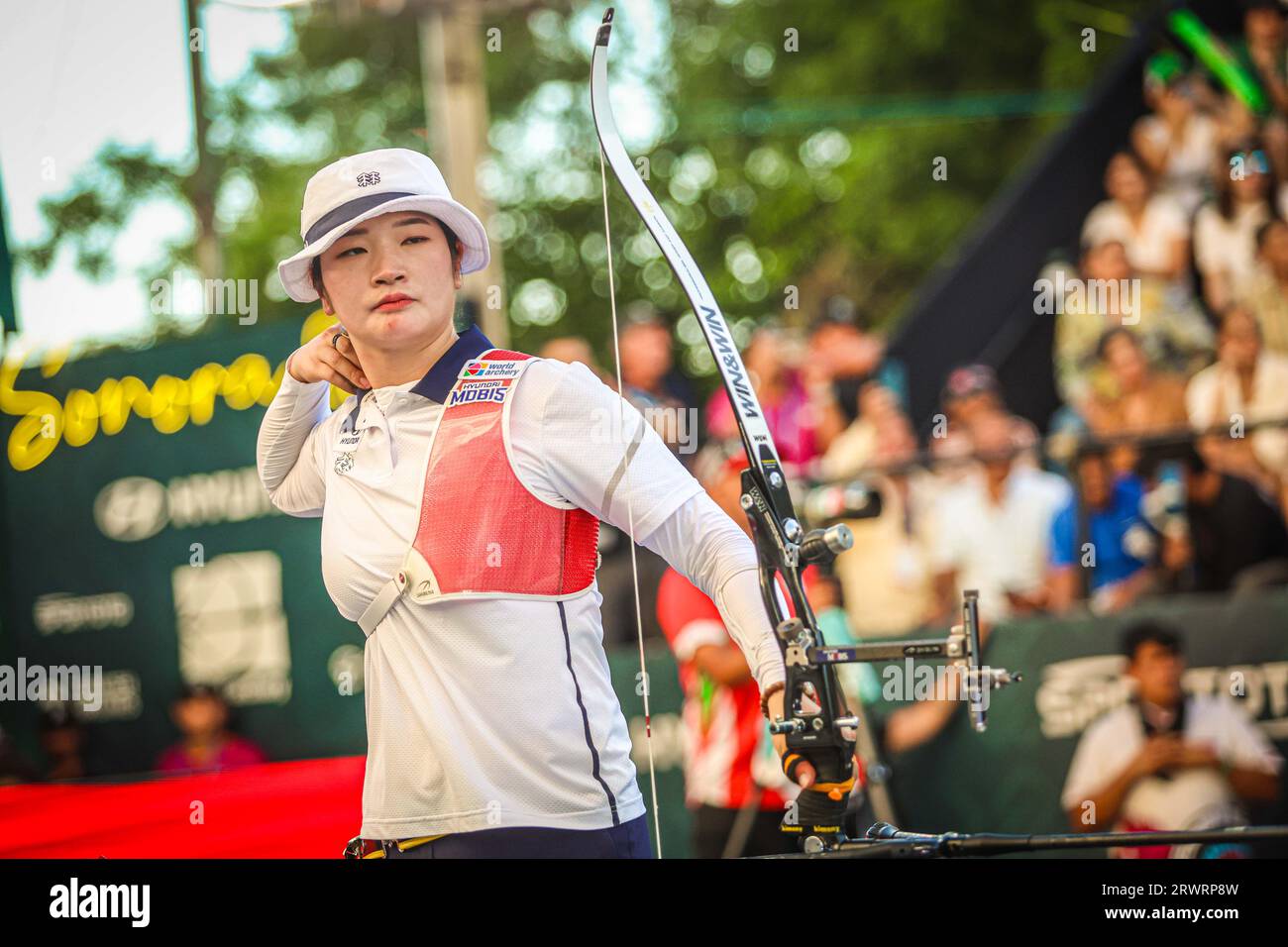 Kang chae young hi-res stock photography and images - Alamy