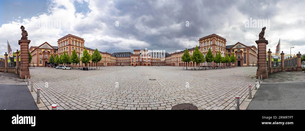 Baroque castle Mannheim, panorama photo, courtyard of honour and ...