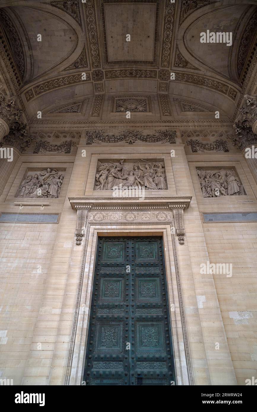 Paris portal hi-res stock photography and images - Alamy