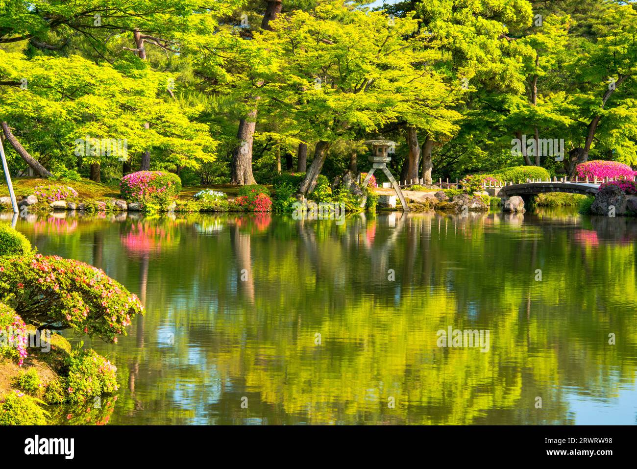 Japan kanazawa gardens hi-res stock photography and images - Alamy