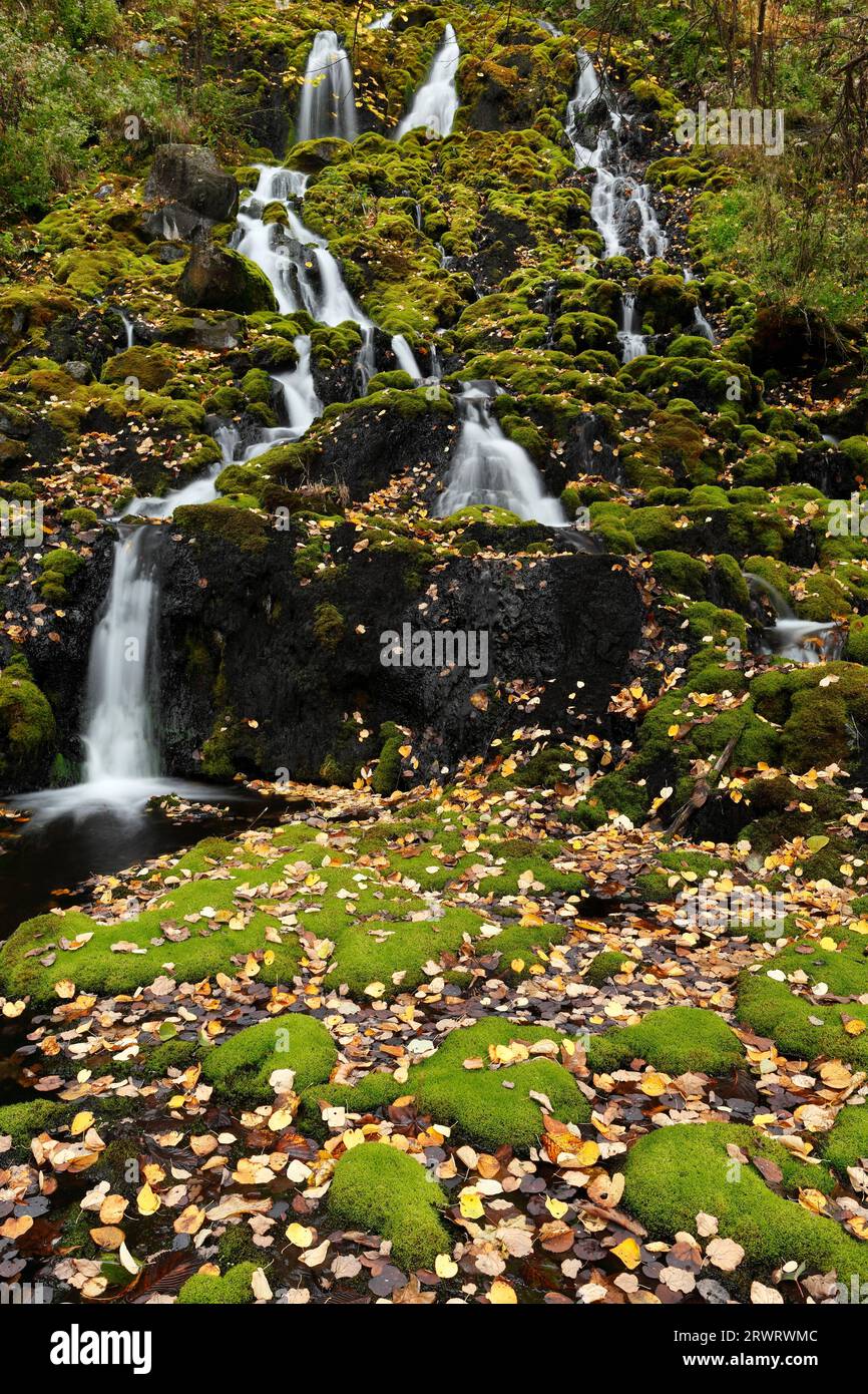 Worlds largest mineral hot springs hi-res stock photography and images ...