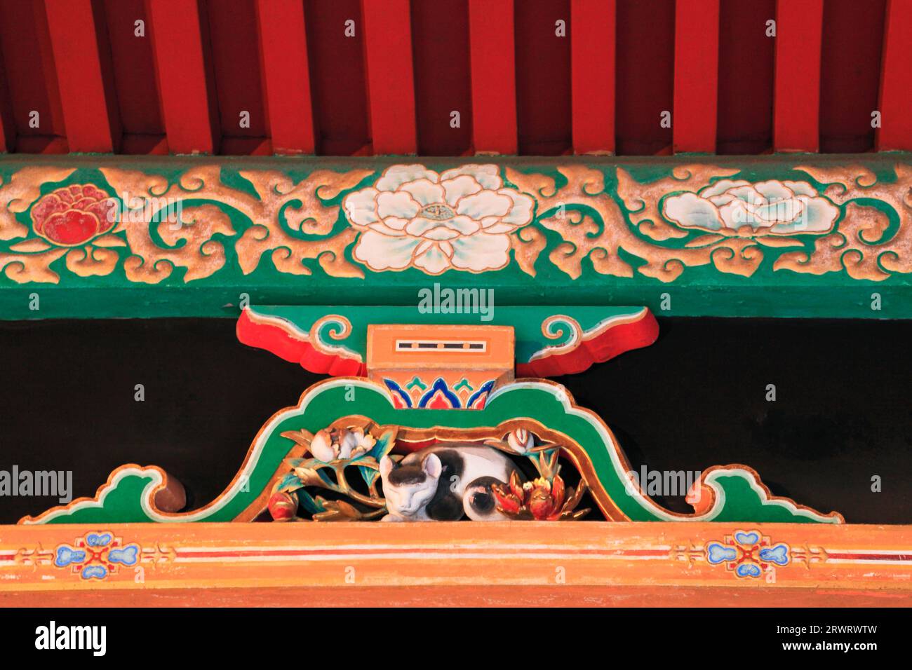 Nikko Toshogu Sleeping Cat Stock Photo - Alamy