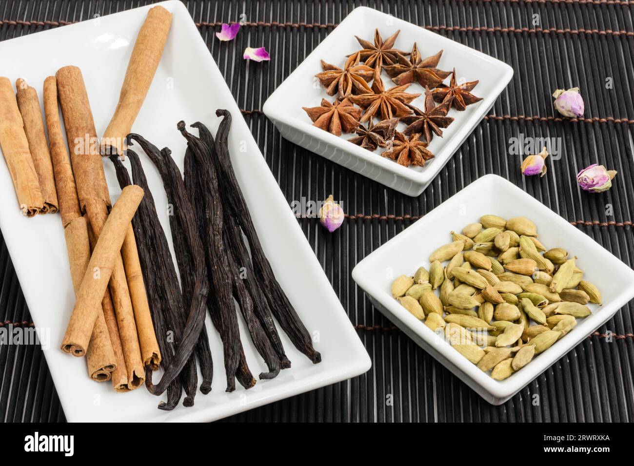 Cinnamon pole hi-res stock photography and images - Alamy