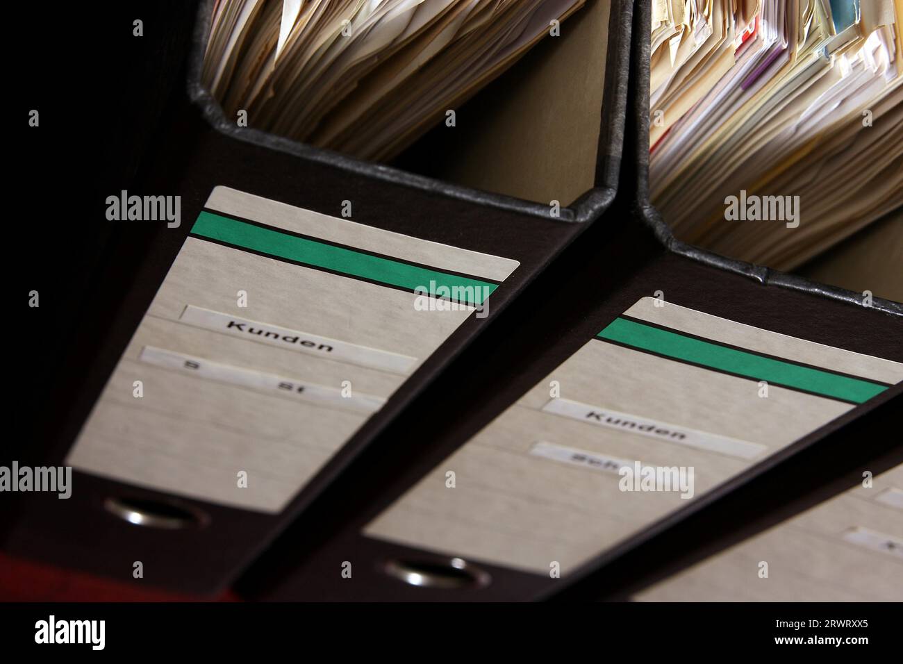 Folder form hi-res stock photography and images - Alamy