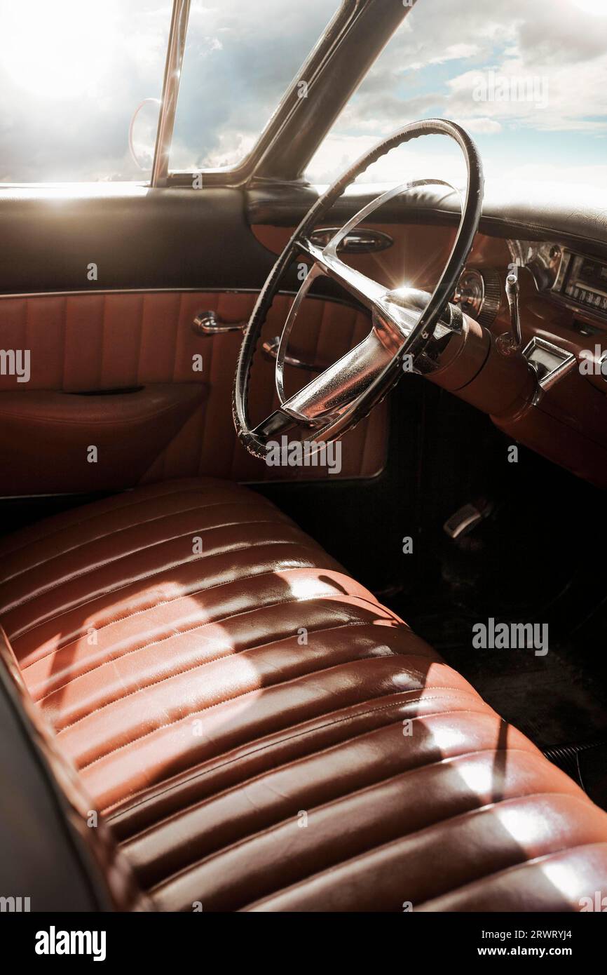 Interior of a 1950s vintage classic car Stock Photo - Alamy