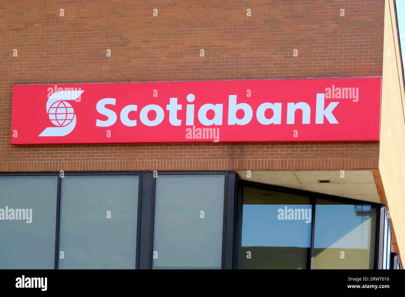 Scotiabank logo hi-res stock photography and images - Alamy