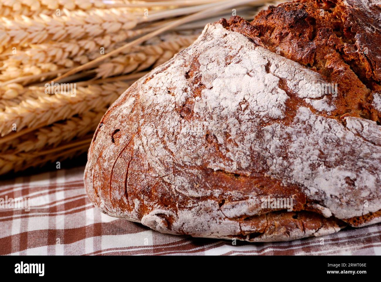 Grain for bread hi-res stock photography and images - Alamy